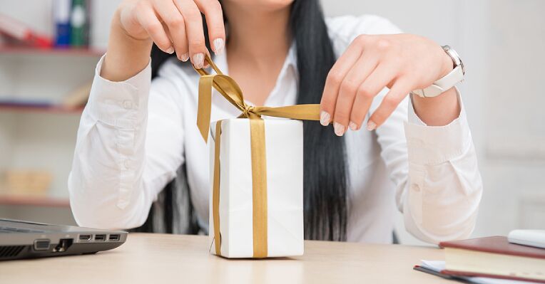 The Best Corporate Gift Ideas For Your Employees in 2021
